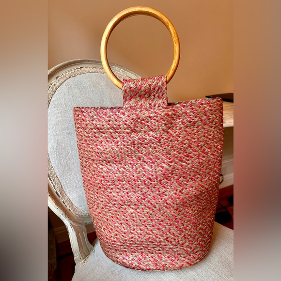Hand Crafted | Bags | Handmade Colombian Straw Bag With Wood Handles ...